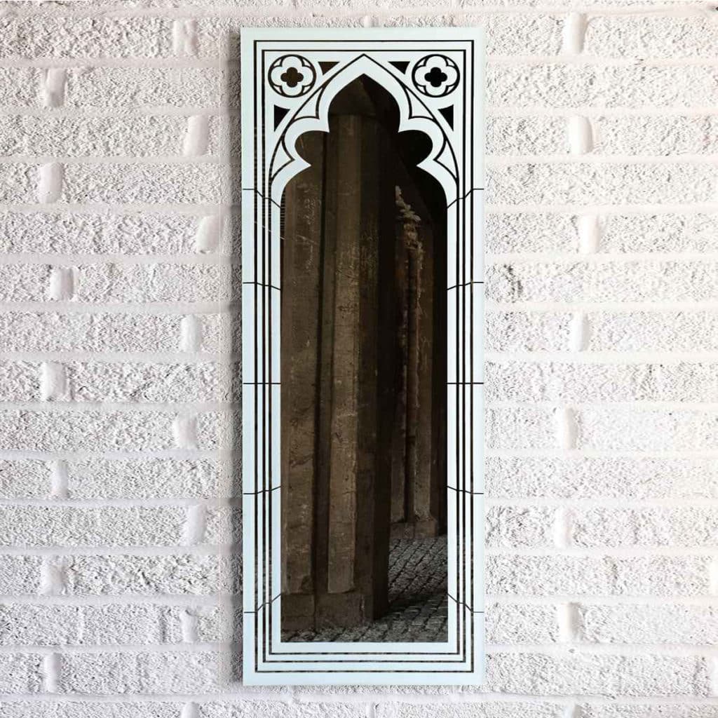 Wainscot Wall Mirror - 22" Round | Yarbough Design